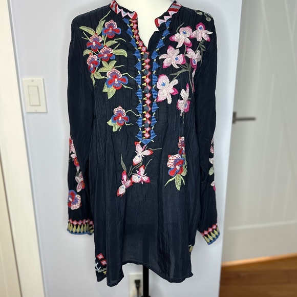 Johnny Was | Tops | Johnny Was Navy Embroidered Tunic Wpintuck ...